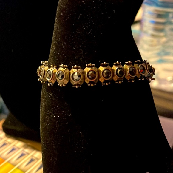 Jewelry | Vintage Bracelet Not Sure Of The Stones A Root Beer Color ...